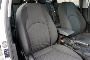 White SEAT Leon 2015 in Riga, with an engine capacity of 1.60 L and mileage of 158 thousand km for 7970 €, photo 17 on AUTOMOTO.COM.LV
