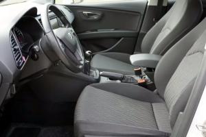 White SEAT Leon 2015 in Riga, with an engine capacity of 1.60 L and mileage of 158 thousand km for 7970 €, photo 20 on AUTOMOTO.COM.LV