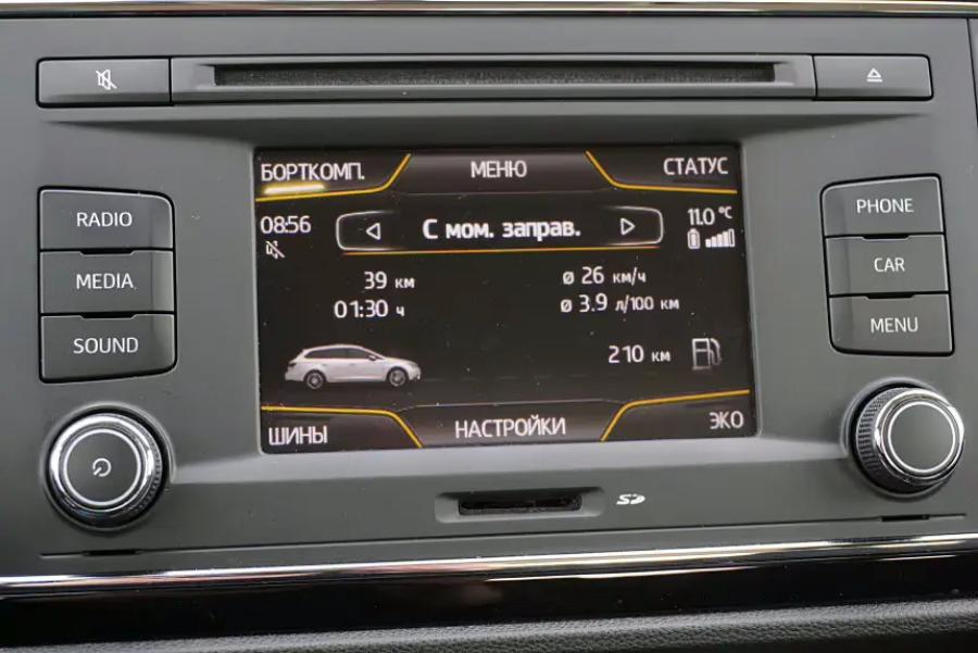 White SEAT Leon 2015 in Riga, with an engine capacity of 1.60 L and mileage of 158 thousand km for 7970 €, photo 29 on AUTOMOTO.COM.LV