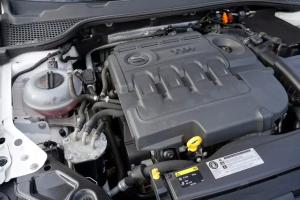 White SEAT Leon 2015 in Riga, with an engine capacity of 1.60 L and mileage of 158 thousand km for 7970 €, photo 30 on AUTOMOTO.COM.LV