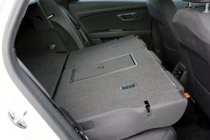 White SEAT Leon 2015 in Riga, with an engine capacity of 1.60 L and mileage of 158 thousand km for 7970 €, photo 32 on AUTOMOTO.COM.LV