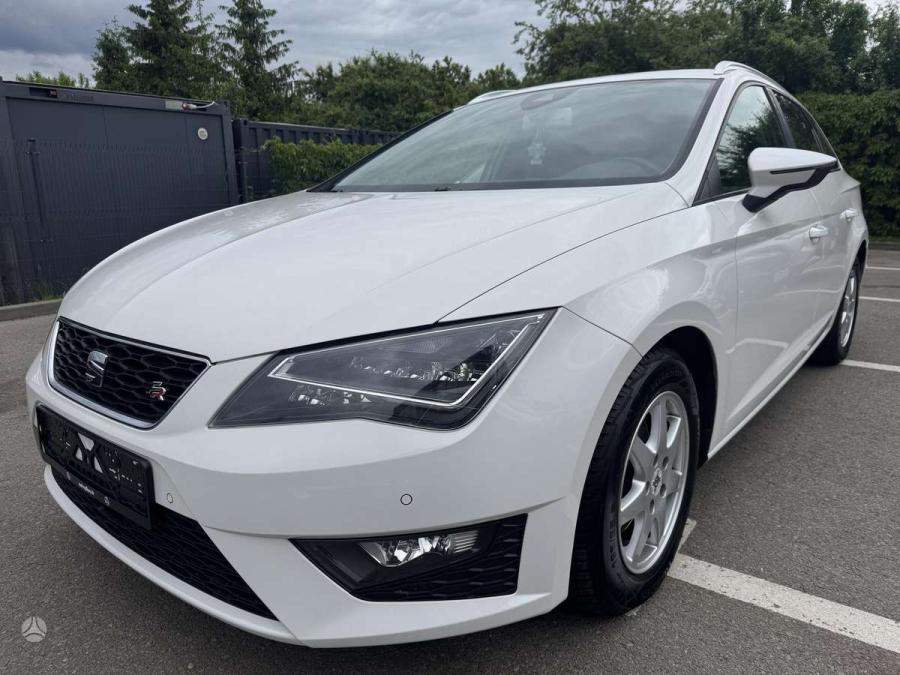 White SEAT Leon 2015 in Vilnius, with an engine capacity of 1.40 L and mileage of 150 thousand km for 7950 €, photo 1 on AUTOMOTO.COM.LV
