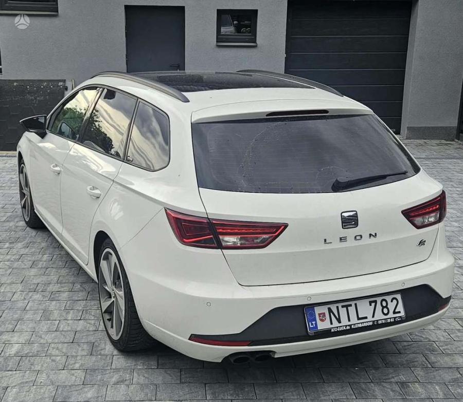 White SEAT Leon 2015 in Kaunas, with an engine capacity of 1.97 L and mileage of 259 thousand km for 7400 €, photo 4 on AUTOMOTO.COM.LV