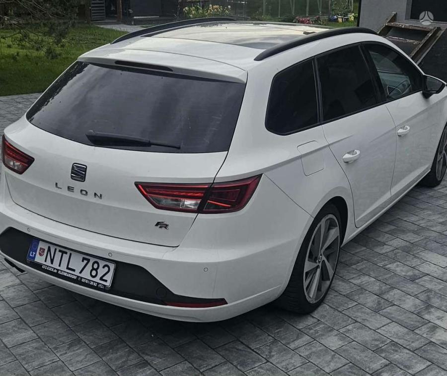 White SEAT Leon 2015 in Kaunas, with an engine capacity of 1.97 L and mileage of 259 thousand km for 7400 €, photo 5 on AUTOMOTO.COM.LV