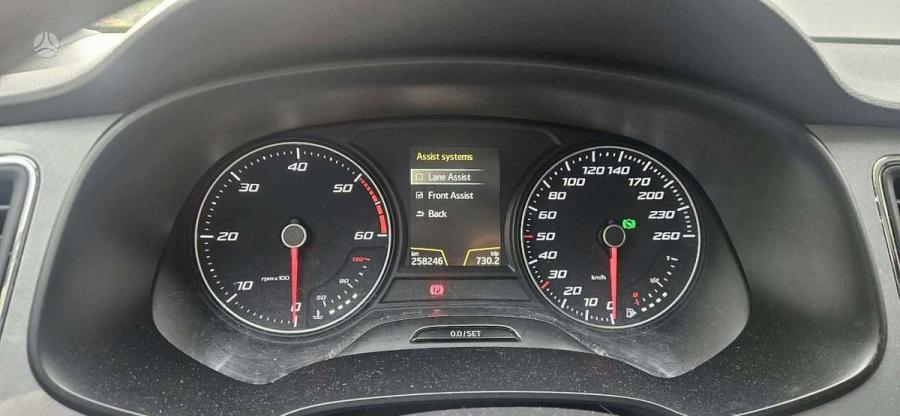 White SEAT Leon 2015 in Kaunas, with an engine capacity of 1.97 L and mileage of 259 thousand km for 7400 €, photo 7 on AUTOMOTO.COM.LV
