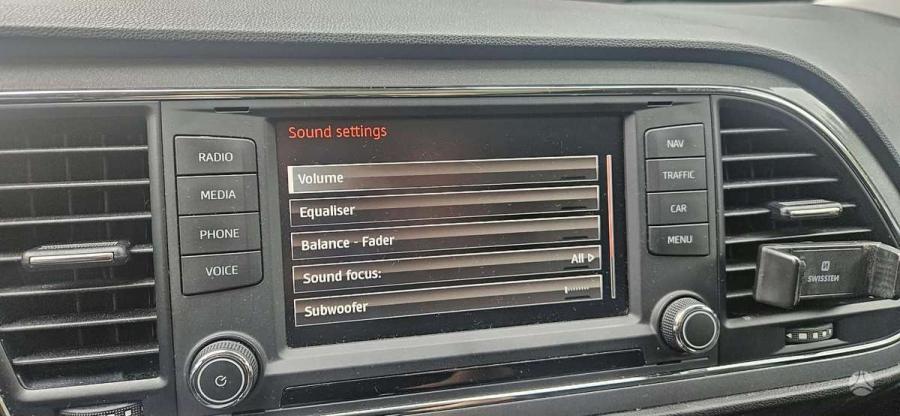 White SEAT Leon 2015 in Kaunas, with an engine capacity of 1.97 L and mileage of 259 thousand km for 7400 €, photo 10 on AUTOMOTO.COM.LV