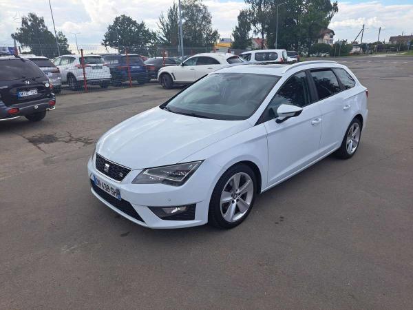 White SEAT Leon 2015 in Taurage, with an engine capacity of 1.97 L and mileage of 240 thousand km for 6950 €, photo 1 on AUTOMOTO.COM.LV