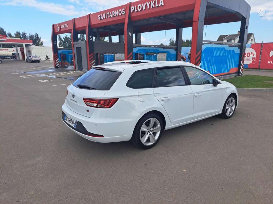 White SEAT Leon 2015 in Taurage, with an engine capacity of 1.97 L and mileage of 240 thousand km for 6950 €, photo 7 on AUTOMOTO.COM.LV