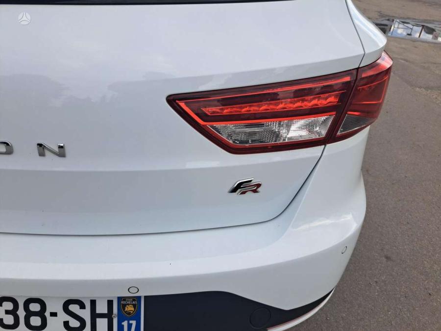 White SEAT Leon 2015 in Taurage, with an engine capacity of 1.97 L and mileage of 240 thousand km for 6950 €, photo 11 on AUTOMOTO.COM.LV