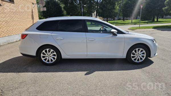 White SEAT Leon 2016 in Limbazi, with an engine capacity of 1.60 L and mileage of 271 thousand km for 6950 €, photo 4 on AUTOMOTO.COM.LV