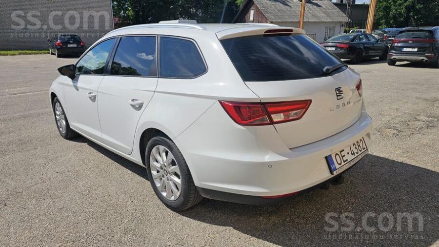 White SEAT Leon 2016 in Limbazi, with an engine capacity of 1.60 L and mileage of 271 thousand km for 6950 €, photo 7 on AUTOMOTO.COM.LV