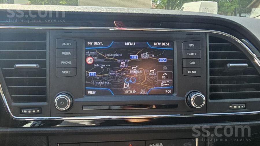 White SEAT Leon 2016 in Limbazi, with an engine capacity of 1.60 L and mileage of 271 thousand km for 6950 €, photo 22 on AUTOMOTO.COM.LV