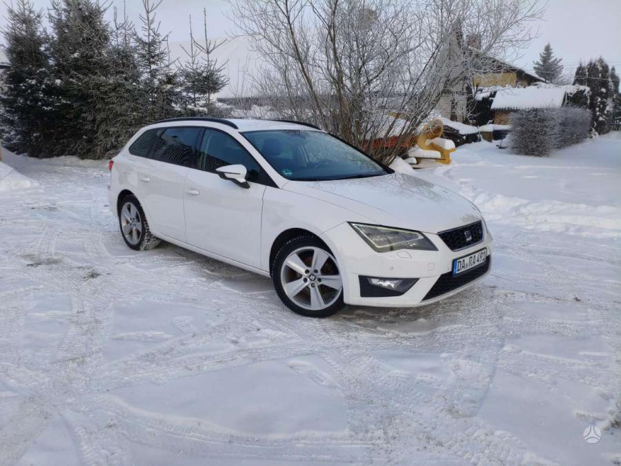 White SEAT Leon 2016 in Pasvalys, with an engine capacity of 1.97 L and mileage of 250 thousand km for 6650 €, photo 1 on AUTOMOTO.COM.LV