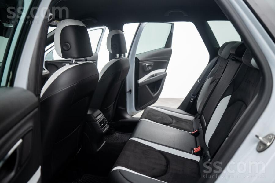 White SEAT Leon 2016 in Tallinn, with an engine capacity of 2.00 L and mileage of 180 thousand km for 11999 €, photo 9 on AUTOMOTO.COM.LV
