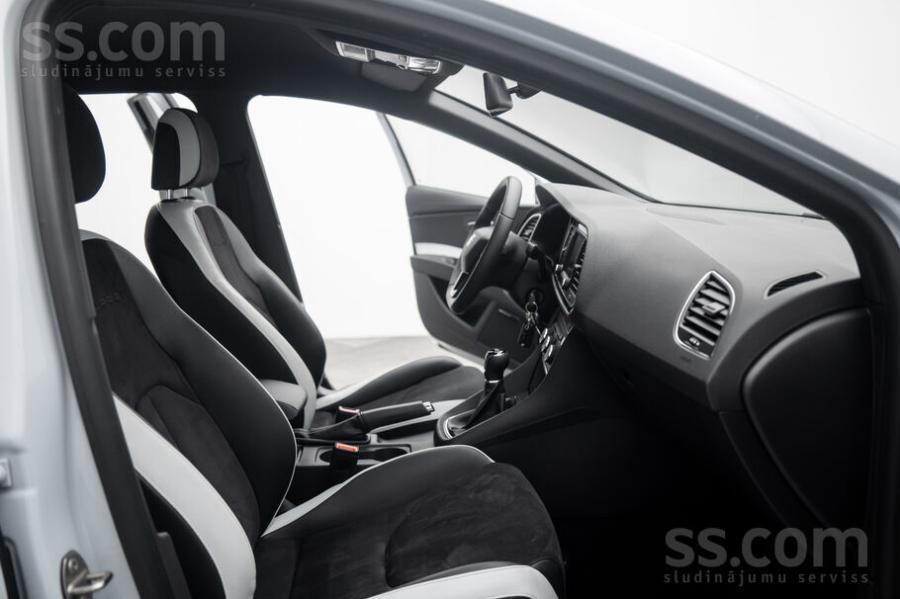White SEAT Leon 2016 in Tallinn, with an engine capacity of 2.00 L and mileage of 180 thousand km for 11999 €, photo 11 on AUTOMOTO.COM.LV