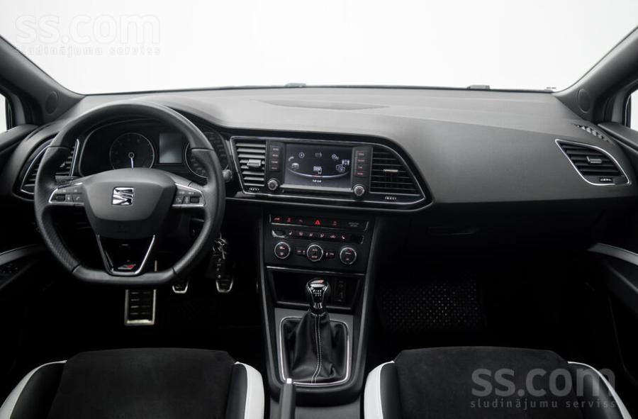 White SEAT Leon 2016 in Tallinn, with an engine capacity of 2.00 L and mileage of 180 thousand km for 11999 €, photo 13 on AUTOMOTO.COM.LV
