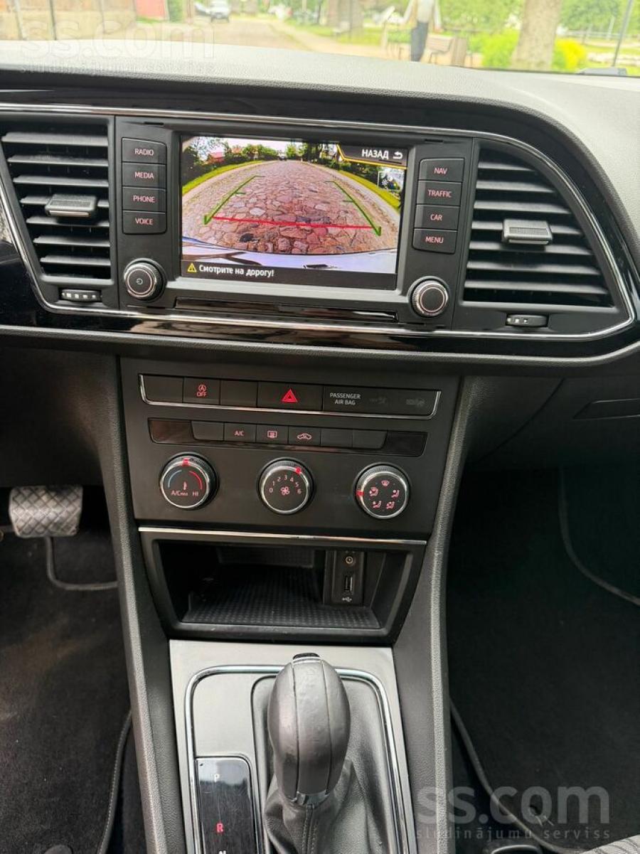 White SEAT Leon 2016 in Jelgava, with an engine capacity of 1.60 L and mileage of 0 thousand km for 5990 €, photo 11 on AUTOMOTO.COM.LV