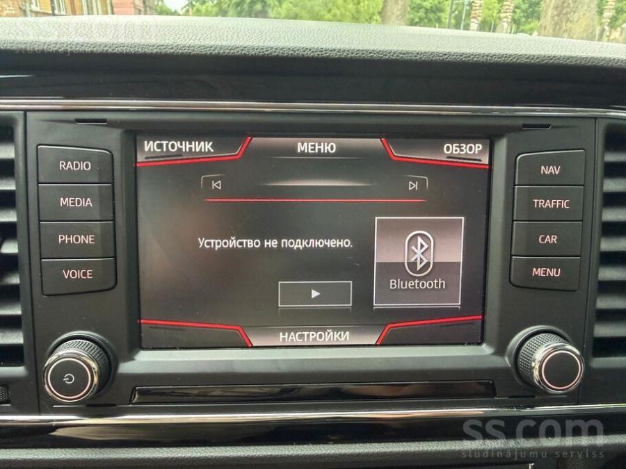 White SEAT Leon 2016 in Jelgava, with an engine capacity of 1.60 L and mileage of 0 thousand km for 5990 €, photo 12 on AUTOMOTO.COM.LV