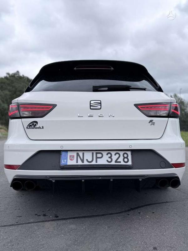 White SEAT Leon 2016 in Vilnius, with an engine capacity of 1.80 L and mileage of 230 thousand km for 6999 €, photo 10 on AUTOMOTO.COM.LV