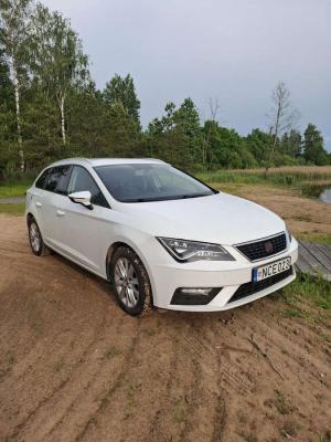 White SEAT Leon 2019 in Vilnius, with an engine capacity of 1.60 L and mileage of 303 thousand km for 6999 €, photo  on AUTOMOTO.COM.LV