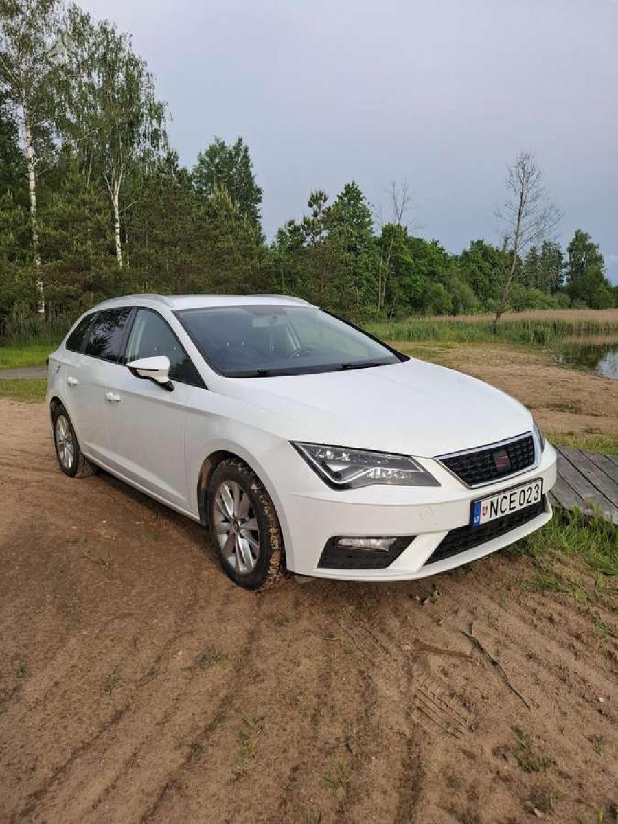 White SEAT Leon 2019 in Vilnius, with an engine capacity of 1.60 L and mileage of 303 thousand km for 6999 €, photo 1 on AUTOMOTO.COM.LV
