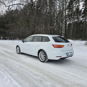 White SEAT Leon 2019 in Riga, with an engine capacity of 1.50 L and mileage of 251 thousand km for 9981 €, photo 5 on AUTOMOTO.COM.LV
