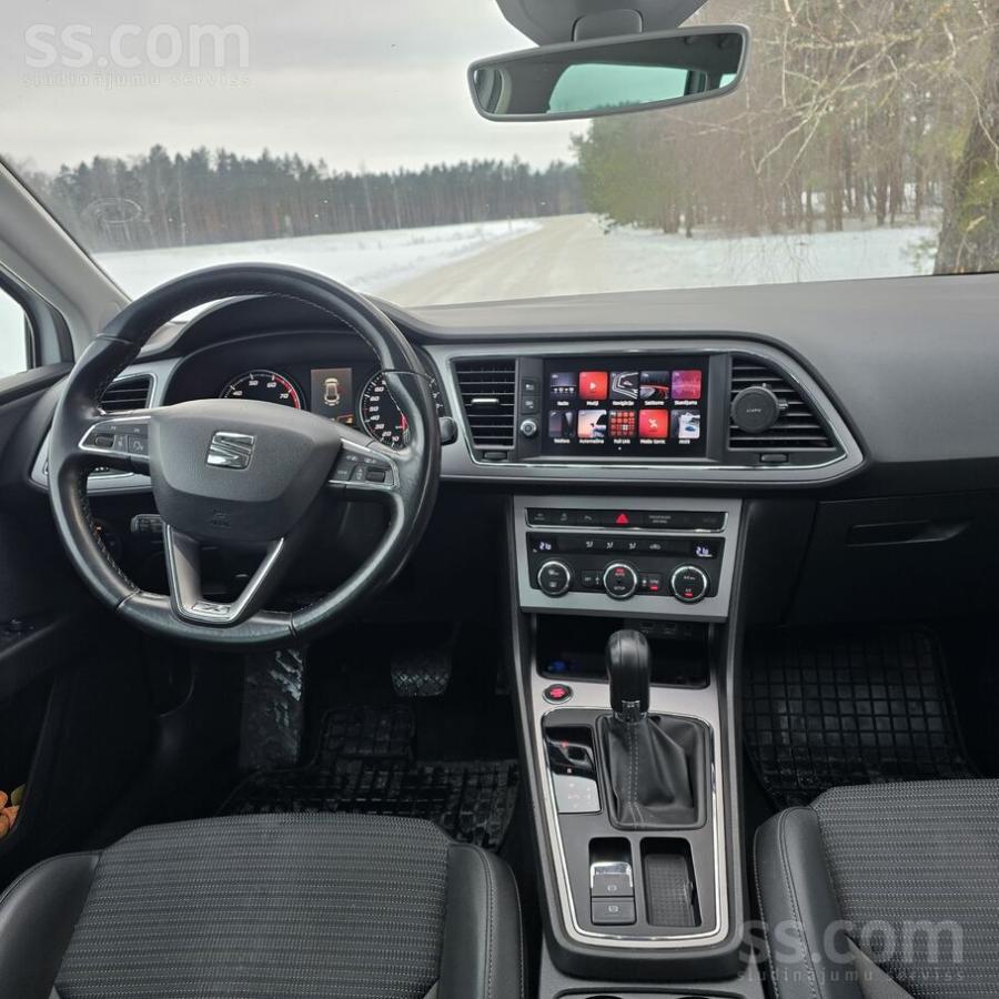 White SEAT Leon 2019 in Riga, with an engine capacity of 1.50 L and mileage of 251 thousand km for 9981 €, photo 7 on AUTOMOTO.COM.LV