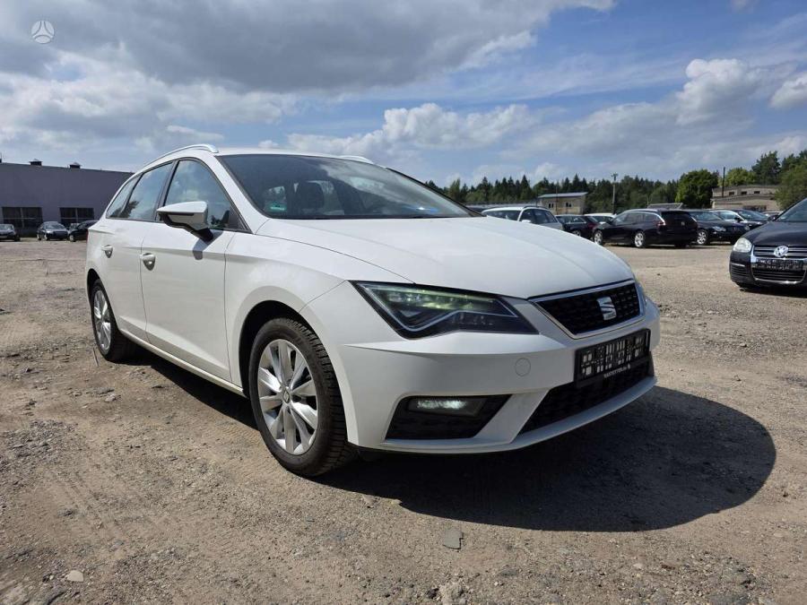 White SEAT Leon 2019 in Utena, with an engine capacity of 1.60 L and mileage of 243 thousand km for 6750 €, photo 3 on AUTOMOTO.COM.LV