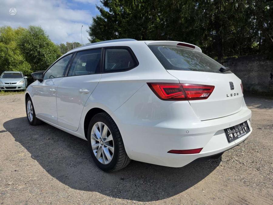 White SEAT Leon 2019 in Utena, with an engine capacity of 1.60 L and mileage of 243 thousand km for 6750 €, photo 6 on AUTOMOTO.COM.LV