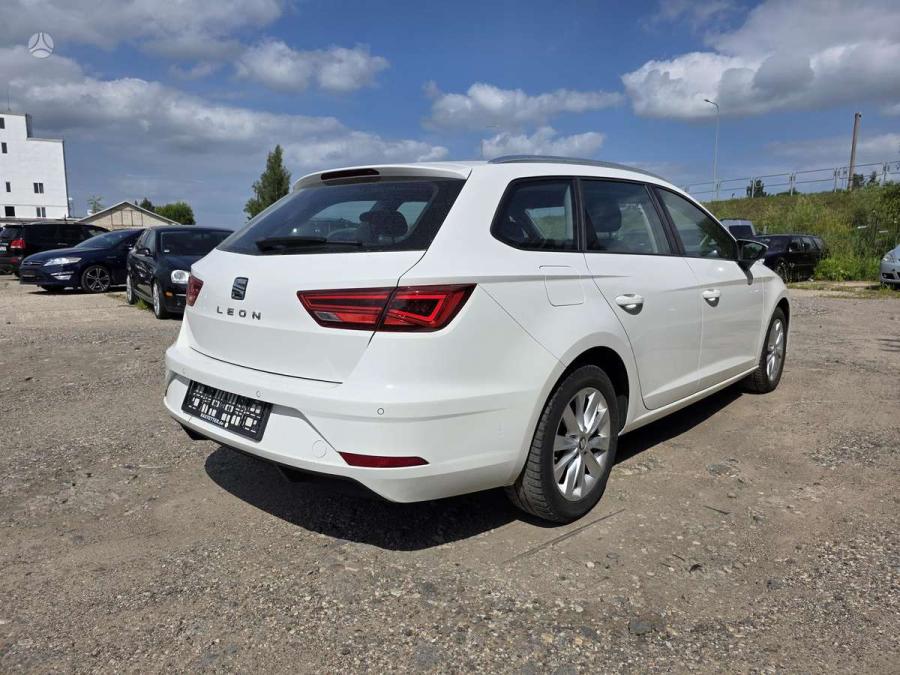 White SEAT Leon 2019 in Utena, with an engine capacity of 1.60 L and mileage of 243 thousand km for 6750 €, photo 7 on AUTOMOTO.COM.LV
