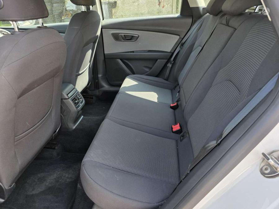 White SEAT Leon 2019 in Utena, with an engine capacity of 1.60 L and mileage of 243 thousand km for 6750 €, photo 13 on AUTOMOTO.COM.LV