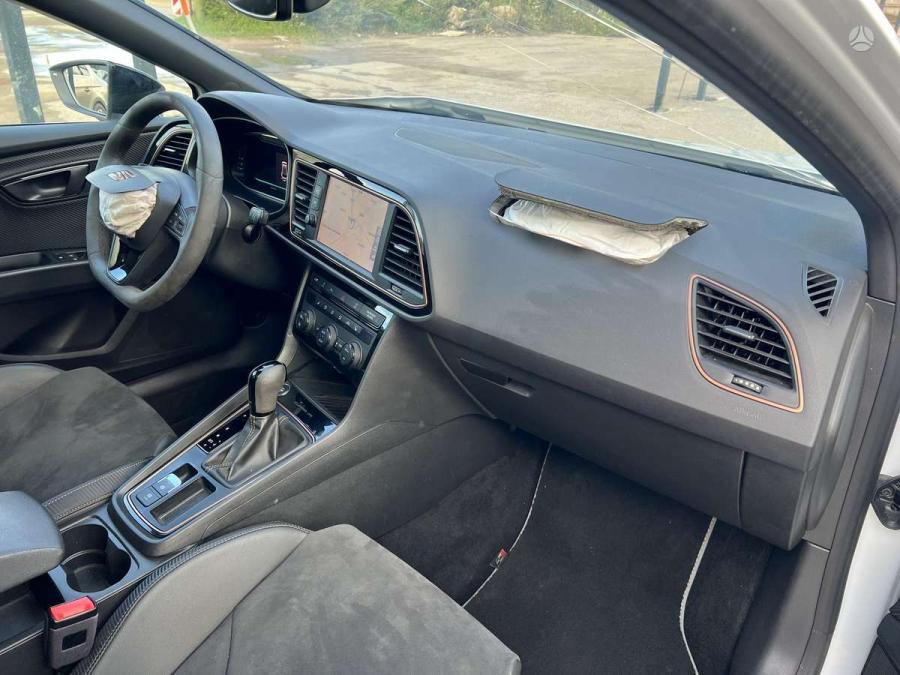 Balts SEAT Leon 2019 Kauņa, ar dzinēja tilpumu 1.98 L un nobraukumu 75 tūkst. km par 9900 €, foto 18 vietnē AUTOMOTO.COM.LV