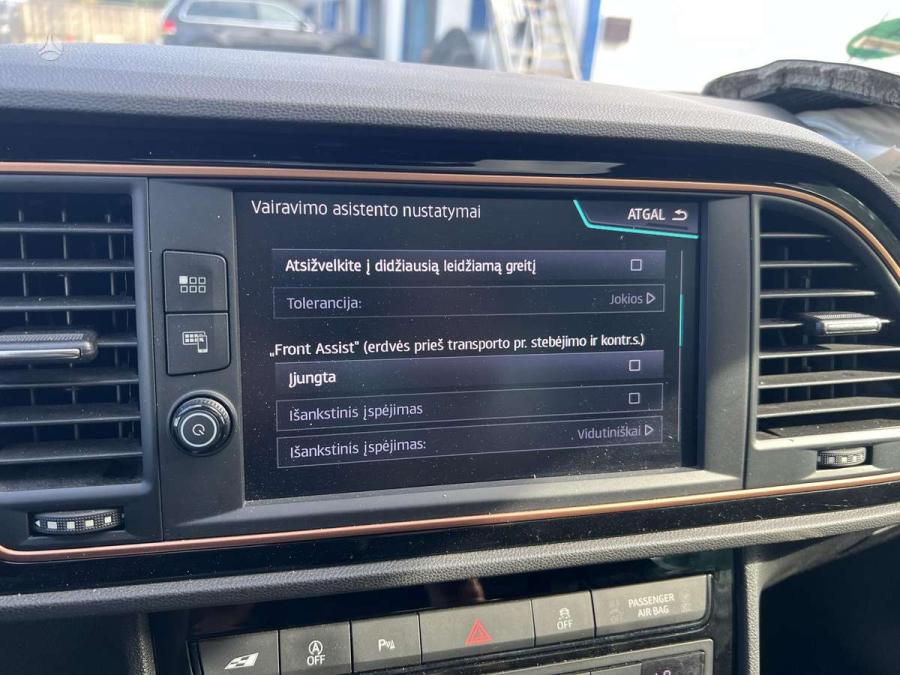 Balts SEAT Leon 2019 Kauņa, ar dzinēja tilpumu 1.98 L un nobraukumu 75 tūkst. km par 9900 €, foto 31 vietnē AUTOMOTO.COM.LV