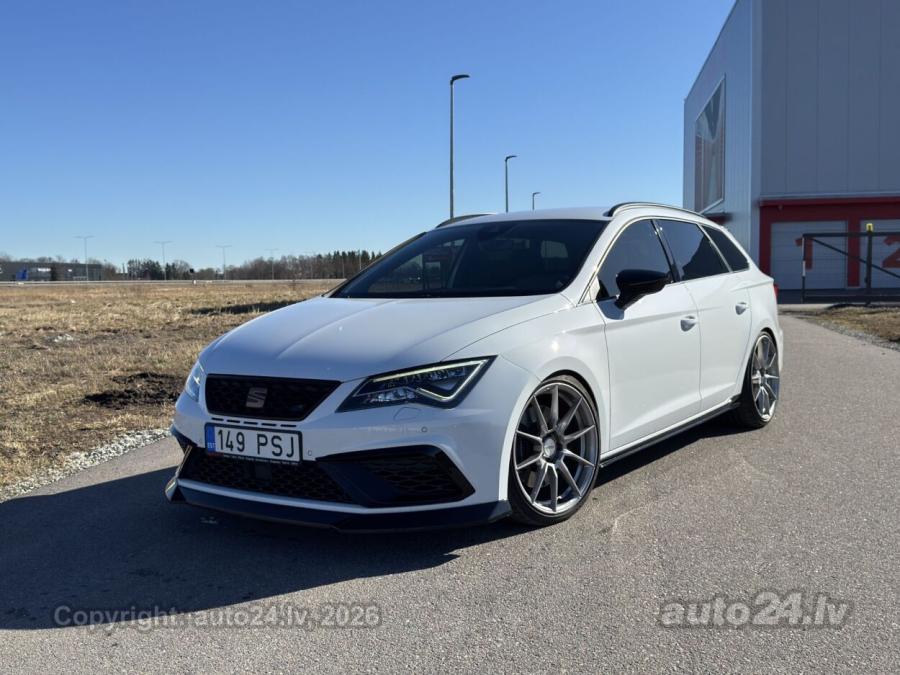 White SEAT Leon 2020 in Tallinn, with an engine capacity of 2.00 L and mileage of 54 thousand km for 22250 €, photo 1 on AUTOMOTO.COM.LV