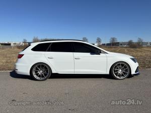 White SEAT Leon 2020 in Tallinn, with an engine capacity of 2.00 L and mileage of 54 thousand km for 22250 €, photo 6 on AUTOMOTO.COM.LV
