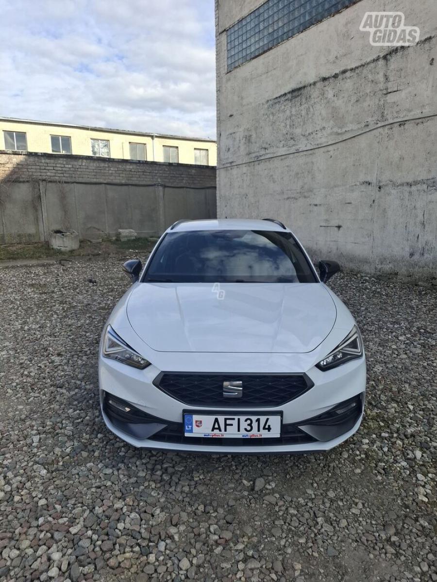 White SEAT Leon 2020 in Marijampole, with an engine capacity of 1.50 L and mileage of 253 thousand km for 13000 €, photo 1 on AUTOMOTO.COM.LV