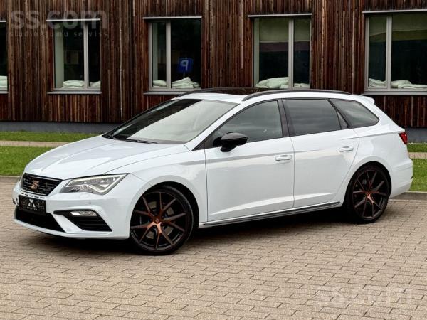 White SEAT Leon 2020 in Jelgava, with an engine capacity of 2.00 L and mileage of 50 thousand km for 21800 €, photo 9 on AUTOMOTO.COM.LV