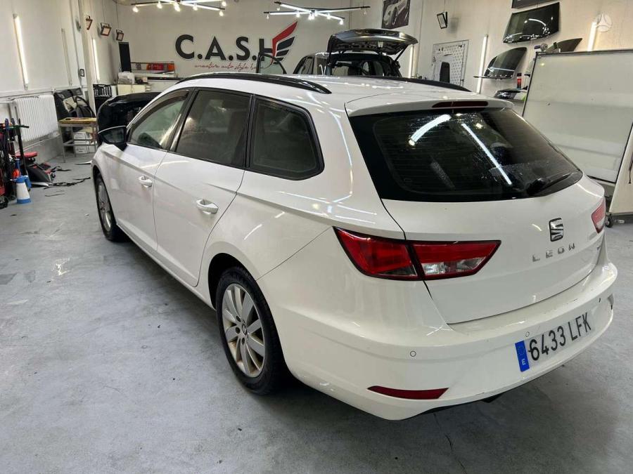 White SEAT Leon 2020 in Marijampole, with an engine capacity of 1.50 L and mileage of 298 thousand km for 7350 €, photo 5 on AUTOMOTO.COM.LV