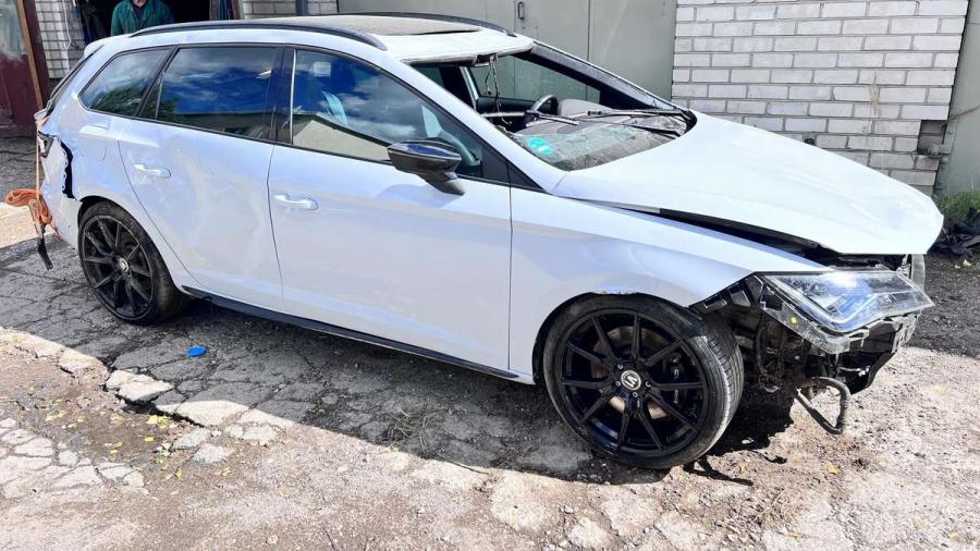 White SEAT Leon 2020 in Alytus, with an engine capacity of 1.98 L and mileage of 85 thousand km for 8700 €, photo 14 on AUTOMOTO.COM.LV