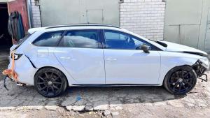 White SEAT Leon 2020 in Alytus, with an engine capacity of 1.98 L and mileage of 85 thousand km for 8700 €, photo 15 on AUTOMOTO.COM.LV