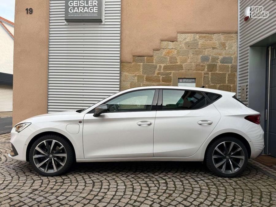 Balts SEAT Leon 2021 Kauņa, ar dzinēja tilpumu 1.40 L un nobraukumu 74 tūkst. km par 25475 €, foto 3 vietnē AUTOMOTO.COM.LV