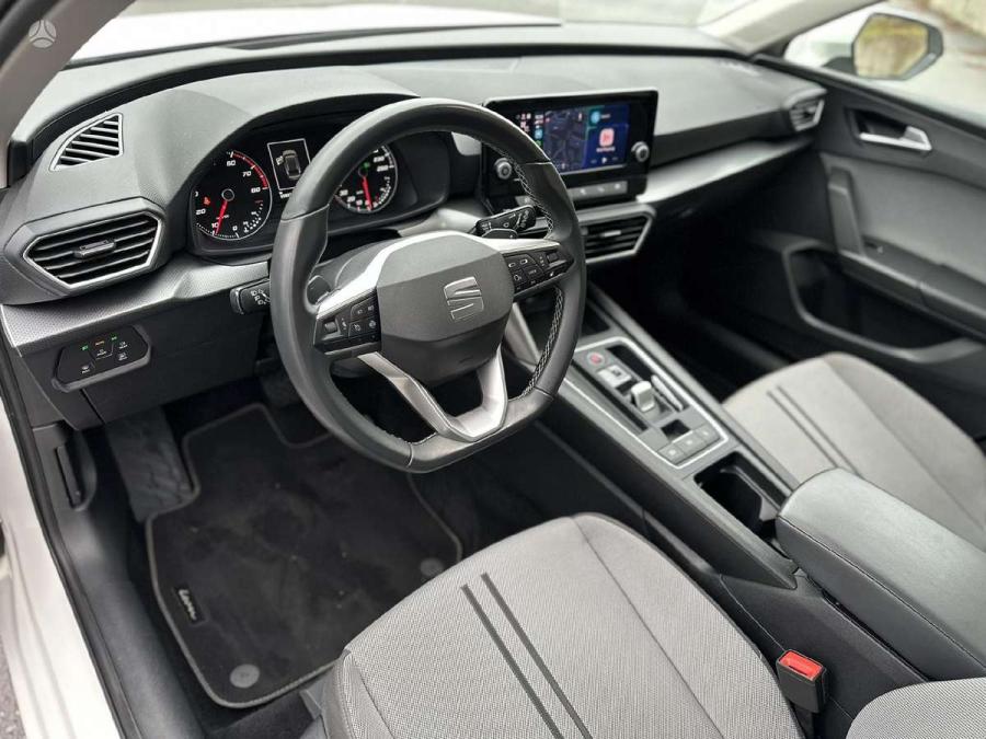 White SEAT Leon 2021 in Vilnius, with an engine capacity of 1.50 L and mileage of 96 thousand km for 13900 €, photo 4 on AUTOMOTO.COM.LV