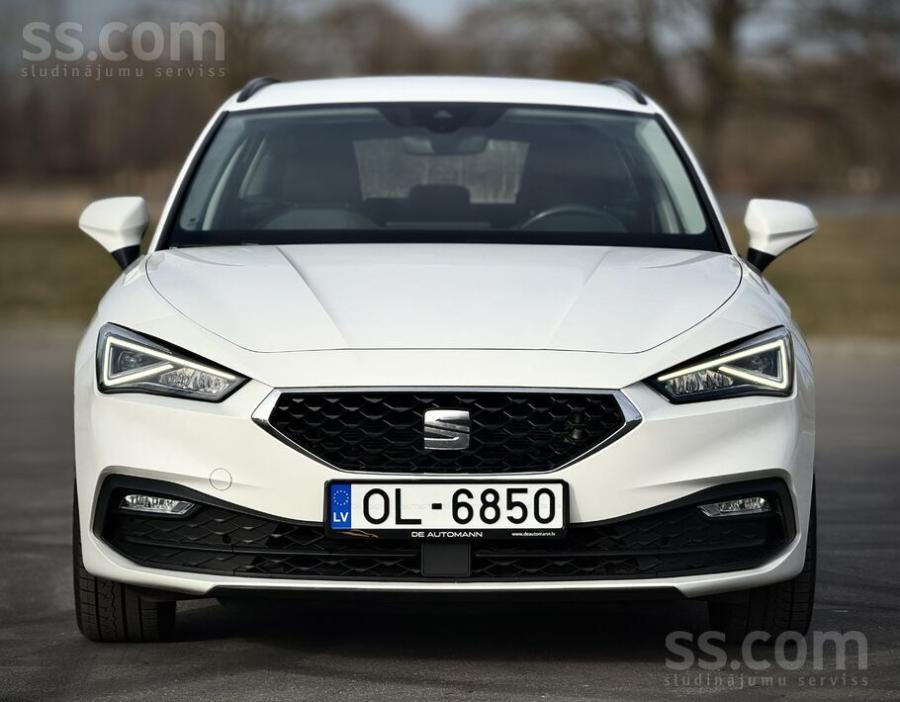 White SEAT Leon 2021 in Riga, with an engine capacity of 2.00 L and mileage of 118 thousand km for 13900 €, photo 1 on AUTOMOTO.COM.LV