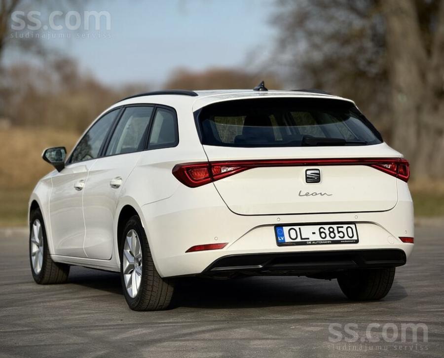 White SEAT Leon 2021 in Riga, with an engine capacity of 2.00 L and mileage of 118 thousand km for 13900 €, photo 7 on AUTOMOTO.COM.LV