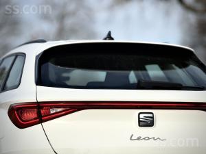 White SEAT Leon 2021 in Riga, with an engine capacity of 2.00 L and mileage of 118 thousand km for 13900 €, photo 10 on AUTOMOTO.COM.LV