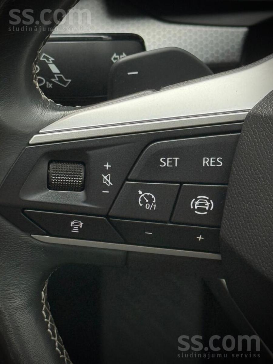 White SEAT Leon 2021 in Riga, with an engine capacity of 2.00 L and mileage of 118 thousand km for 13900 €, photo 21 on AUTOMOTO.COM.LV
