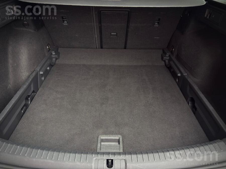 White SEAT Leon 2021 in Riga, with an engine capacity of 2.00 L and mileage of 118 thousand km for 13900 €, photo 32 on AUTOMOTO.COM.LV