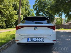 White SEAT Leon 2021 in Riga, with an engine capacity of 1.50 L and mileage of 146 thousand km for 14900 €, photo 8 on AUTOMOTO.COM.LV