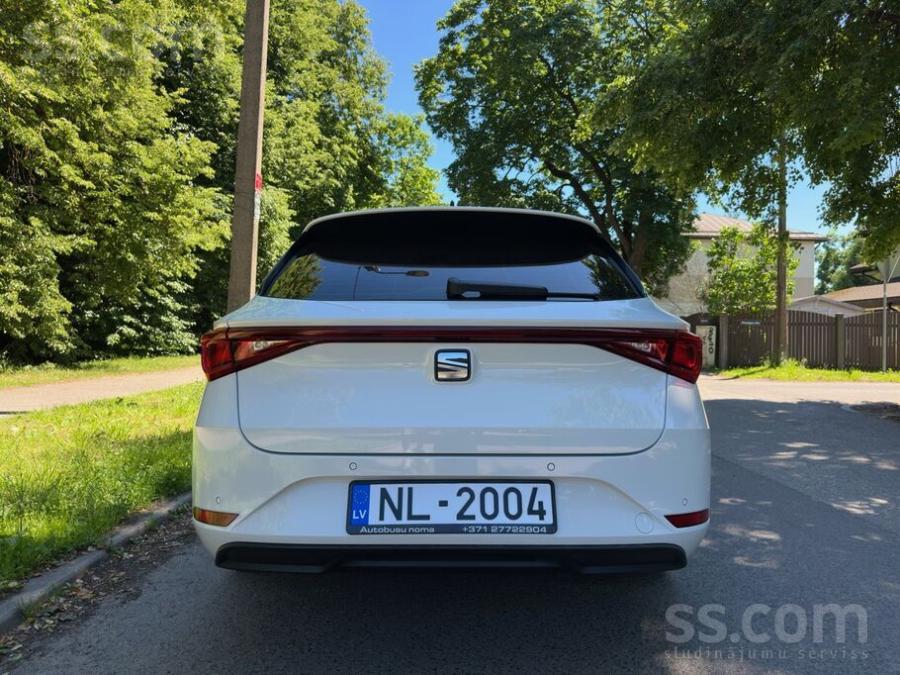 White SEAT Leon 2021 in Riga, with an engine capacity of 1.50 L and mileage of 146 thousand km for 14900 €, photo 8 on AUTOMOTO.COM.LV