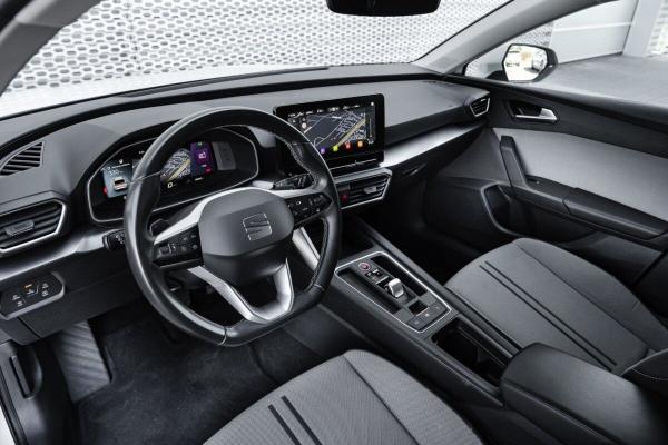 White SEAT Leon 2021 in Marupe, with an engine capacity of 2.00 L and mileage of 160 thousand km for 14500 €, photo 9 on AUTOMOTO.COM.LV